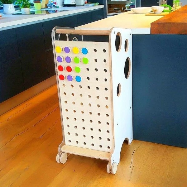 Coloured Pegs Board – MontessoriUniverset®